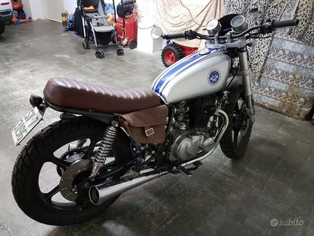 Kawasaki Z 400 Cafe Racer Usata | Reviewmotors.co