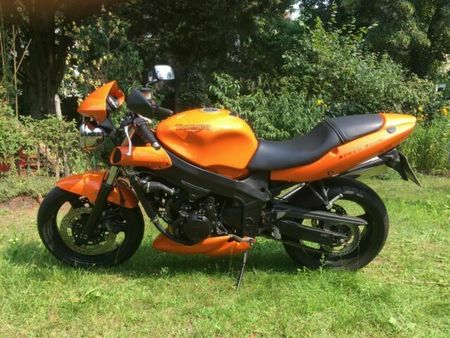 TRIUMPH triumph-speed-four-baujahr-2003-17-500-km-bestzustand occasion ...