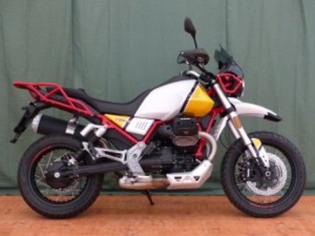 MOTO GUZZI moto-guzzi-v85tt-rosso-huluru-neuve-2021-avec-valises-et-top ...