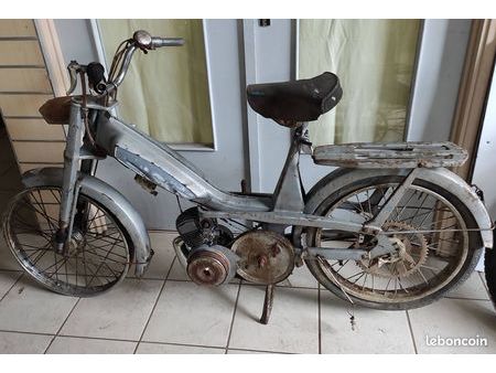 MBK mobylette-motobecane-motoconfort-40t-demarre tweedehands - De Parking