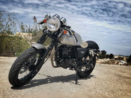 MASH MASH CAFÉ RACER 125CC SILVER MAT Used - the parking motorcycles