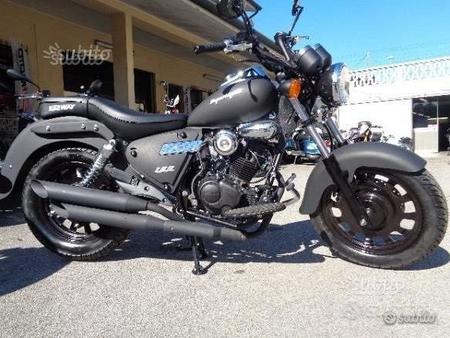 KEEWAY keeway-superlight-125-e4-125cc-learner-legal-cbt-black-70-reg ...