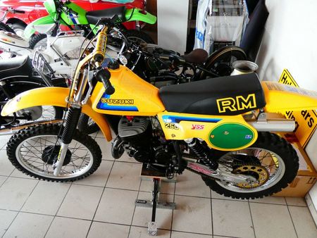 SUZUKI 1978-suzuki-rm400-rm-400-running-bike-nova-project-vintage ...