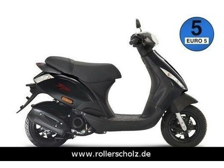 PIAGGIO piaggio-zip-matt-cameleon-akrapovic Gebrauchtmotorrad