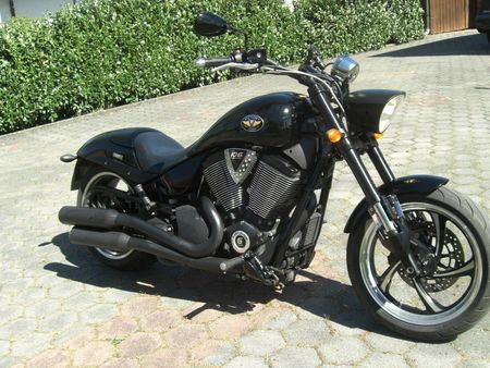 Victory 8 Ball Bobber | Reviewmotors.co