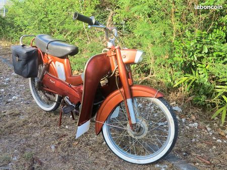 MBK mobylette-motobecane-av89-grand-tourisme-collector occasion - Le ...