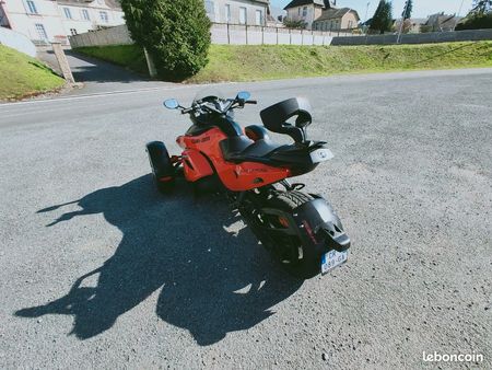 CANAM vends-spyder-can-am occasion - Le Parking