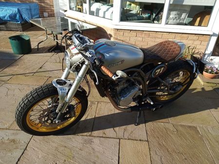 CCM ccm-spitfire-cafe-racer-600cc occasion - Le Parking