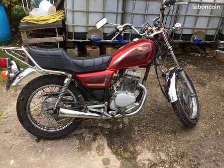 HONDA honda-125-cm-custom occasion - Le Parking