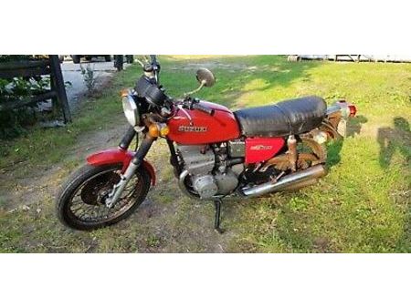 SUZUKI suzuki-gt380-1974-restoration-barn-find-v5 Occasione - Il ...