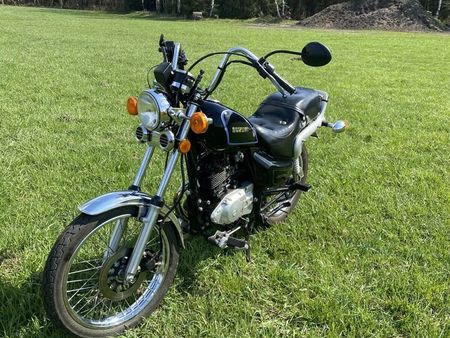 SUZUKI suzuki-gn-125-jincheng-jc-125-8-hyosung-ga-125 Used - the ...