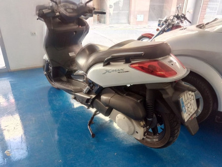 YAMAHA yamaha-x-max-250-125-kat-b-nardo-grey tweedehands - De Parking