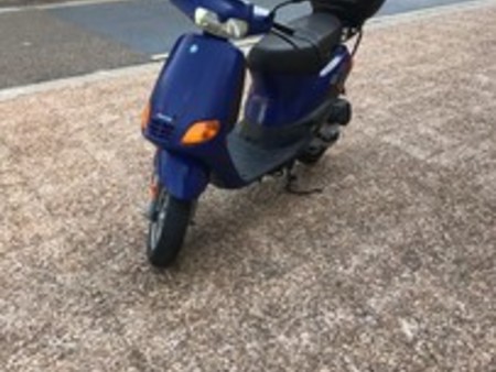 PIAGGIO ik-zoek-een-custom-piaggio-zip-b-klasse tweedehands - De Parking