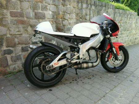 Aprilia Cafe Racer 125 | Reviewmotors.co