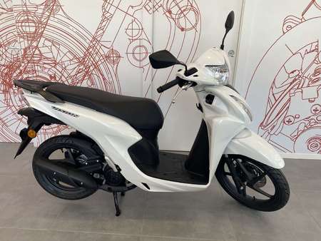 HONDA HONDA VISION NSC 110 ROLLER / SCOOTER MIT VIEL ZUBEHÖR Used - the ...