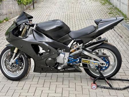 YAMAHA yamaha-r1-rn49-akra-rizoma-unfallfrei-nur-299km Gebrauchtmotorrad