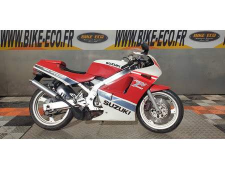 SUZUKI SPORTIVE SUZUKI RGV 250 VJ21A DE 1988 (53552) Gebrauchtmotorrad