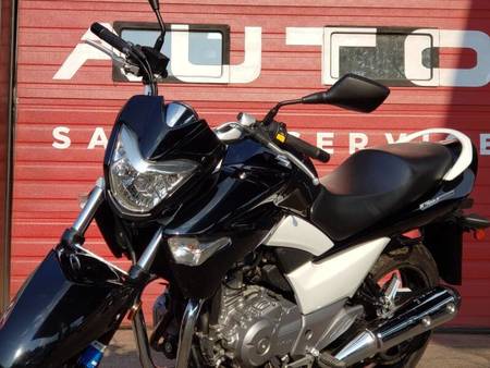 SUZUKI suzuki-inzuma-gw250-l3-only-11k-miles-stunning-example-part-ex ...