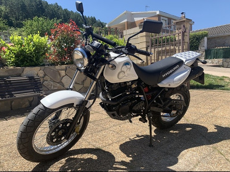 HYOSUNG moto-hyosung-karion-rtt-125cc Gebrauchtmotorrad