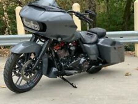 HARLEY DAVIDSON 2018-road-glide-cvo-with-low-miles-rare-battleship-grey ...