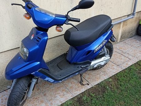 YAMAHA booster occasion - Le Parking