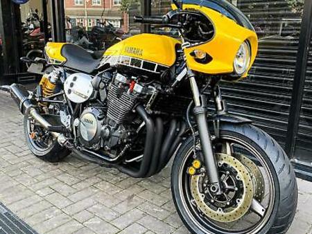 YAMAHA sold-2015-yamaha-xjr1300-cafe-kenny-roberts-dream-machine ...