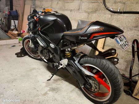 Aprilia Rsv 1000 Cafe Racer | Reviewmotors.co