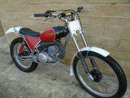 SUZUKI suzuki-beamish-rl250-classic-twinshock-trials-bike de segunda mano el Parking