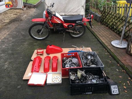 SUZUKI suzuki-ts-80-er-1-hand-9566km-seit-83-abgemeldet Used - the ...