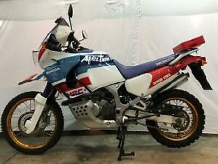 HONDA 1993-honda-750-africa-twin-restored-collectors-low-miles-rare occasion - Le Parking