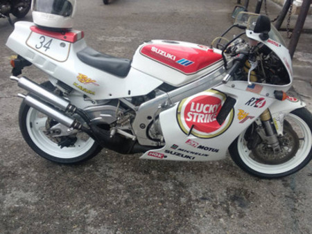 SUZUKI suzuki-rgv-250-vj-22 de segunda mano el Parking