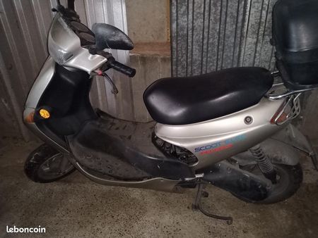 PEUGEOT lot-de-trois-scooter-electrique-scoot'elec-peugeot Used - the ...
