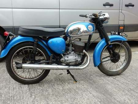 BSA bsa-bantam-b175-1969-matching-frame-engine-numbers-v5-green-log ...