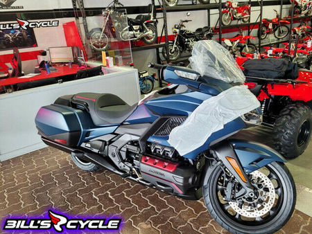 HONDA 2022-honda-gl-1800-bn-goldwing-bagger-in-stock-now-blue-metallic ...