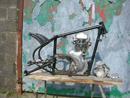 VELOCETTE velocette-venom-1959-project-frame-engine-sold-deposit-taken ...