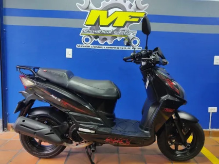 AKT akt-jet-125-modelo-2023-unico-dueno-recibo-permuta tweedehands - De ...