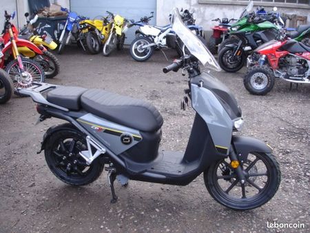 SUPER SOCO super-soco-cp-x-gris-1-ou-2-batterie-mj-motos occasion - Le ...