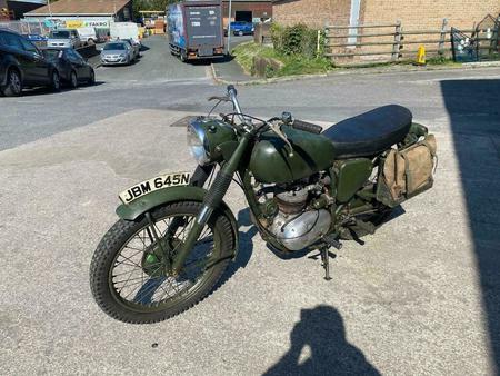BSA bsa-b40-350cc-military-bike-manufactured-1967-make-an-ideal-project ...