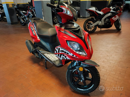 KSR MOTO nuovo-scooter-ksr-sirion-125-rosso Gebrauchtmotorrad