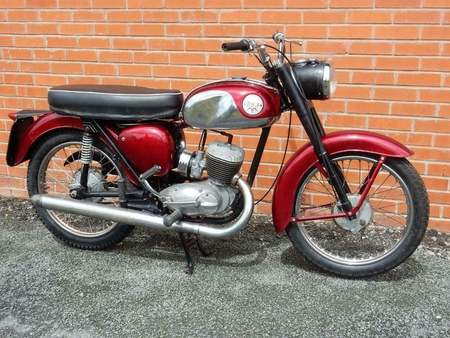 BSA BSA BANTAM B175 1969 MATCHING FRAME & ENGINE NUMBERS. V5 & GREEN ...