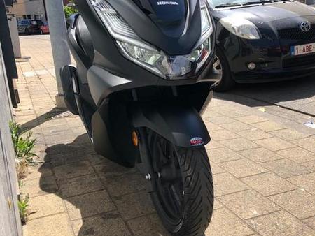 HONDA honda-pcx-125cc-2021-nieuwe-staat-met-bijna-800km Occasione - Il ...