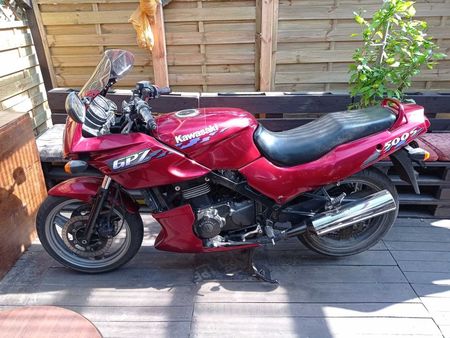 KAWASAKI kawasaki-gpz-500 Used - the parking motorcycles