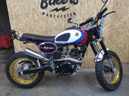 Moto Bullit Hero Scrambler 125 White Racing | Reviewmotors.co