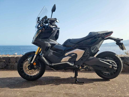 HONDA honda-x-adv Used - the parking motorcycles