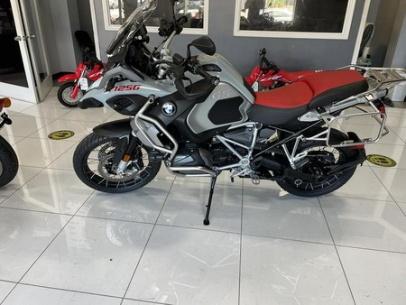 BMW 2020-bmw-r-1250-gs-adventure-light-white-racing-blue-met-racing-red ...