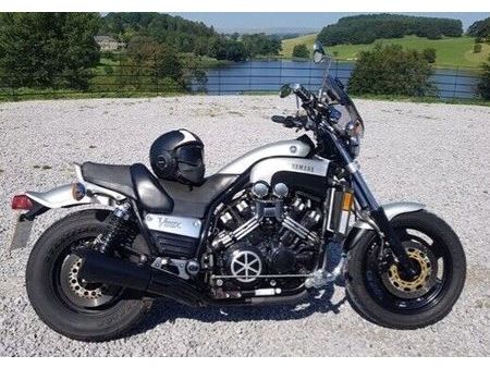 YAMAHA yamaha-vmax-1997-1198-cc-full-power Used - the parking motorcycles