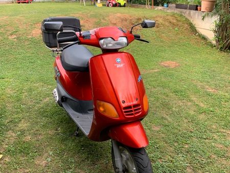 PIAGGIO piaggio-zip-mofa-25-km-h Gebrauchtmotorrad