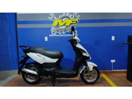 AKT akt-jet-125-modelo-2023-unico-dueno-recibo-permuta tweedehands - De ...