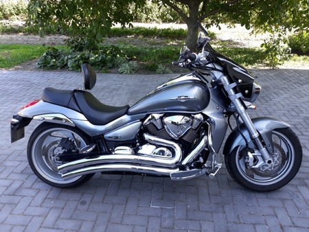 SUZUKI SUZUKI INTRUDER VZR 1800 M109R TOURING/BAGGER 2W1 Gebrauchtmotorrad
