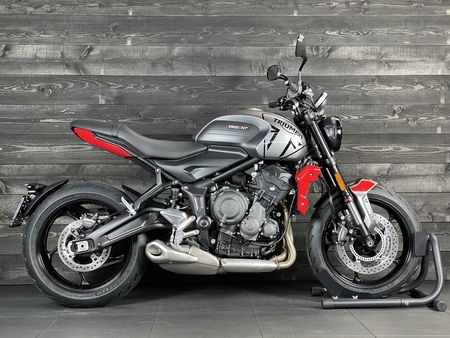 TRIUMPH triumph-trident-660-big-badge-silver-red occasion - Le Parking